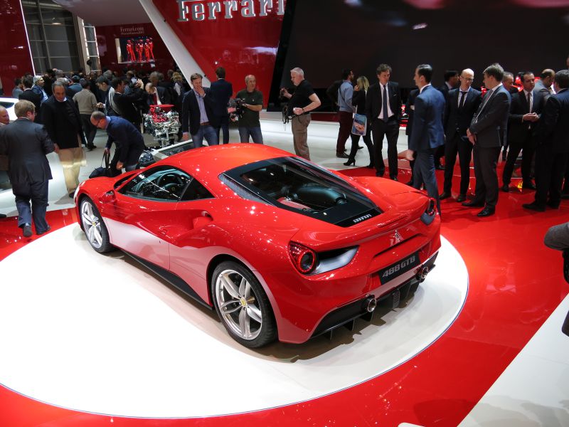 Ferrari 488 GTB 3.9 V8 (670 Hp) DCT